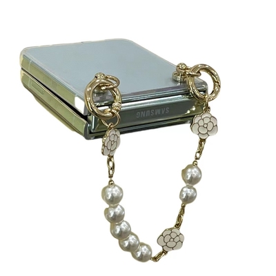 三星ZFlip7透明花朵拼接珍珠链条