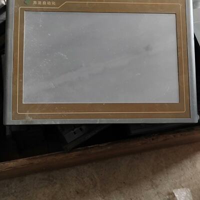 询奔龙自动化嵌入式一体化触摸屏，TPC1062KX，有3台