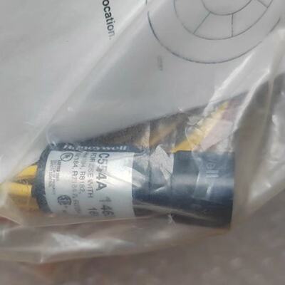 议价Honeywell霍尼韦尔 C554A 1463红外线火焰探测器