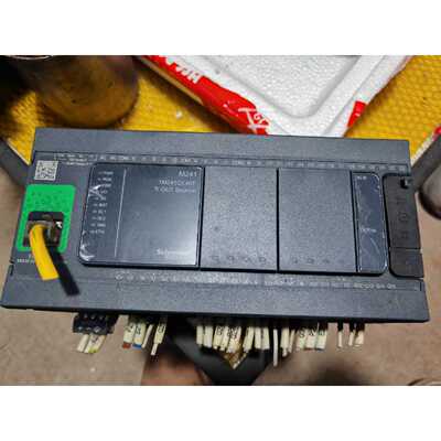 TM241CE40T 施耐德PLC主机 工控控制设备