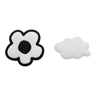 Mkop洞洞鞋配饰黑白花朵云朵鞋花