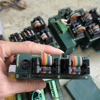 〔议价-可维修〕PLC FP0R-C32CT控制单，型号AFP0RC3