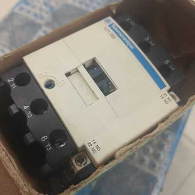 {议价}接触器LC1D50 F7C有一个，线圈电压AC110V
