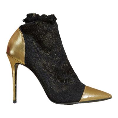 尖头细高跟女靴STELLALUNA