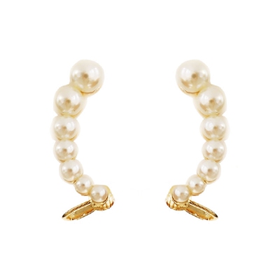 stand手作上的银针珍珠串