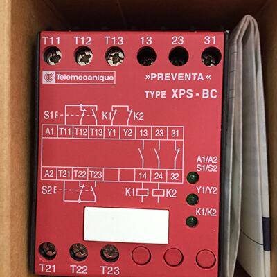 议价全新库存施耐德安全继电器XPSBC3110