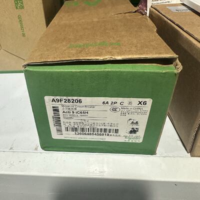 议价Schneider/施耐德 小型断路器A9F28206 全新原装 现货实拍