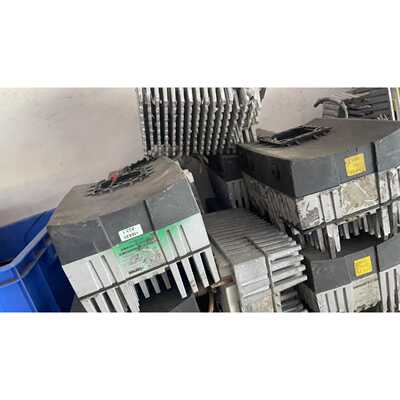 议价伦茨变频器E82MV1524B151..E82MV302维修