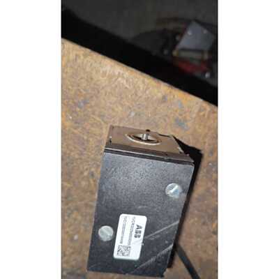 1VCR002948G0005真空断路器脱扣器，成色询价