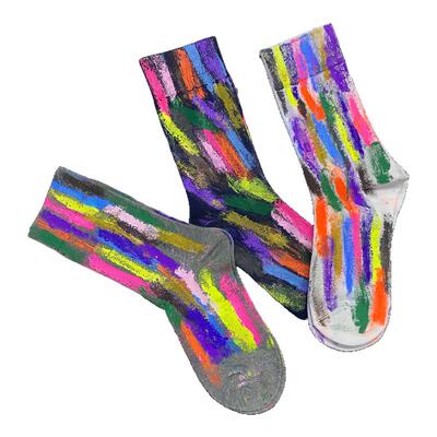 春季新款彩虹色手绘涂鸦中筒袜