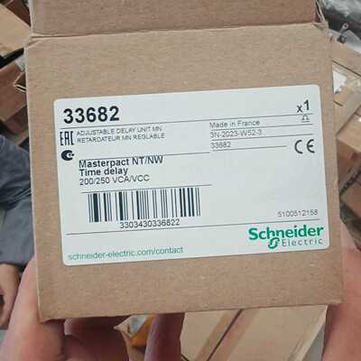 议价施耐德  变频器 33682  全新原装正品  议价出售 现货包邮
