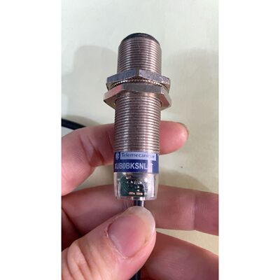 议价可维修施耐德schneider光电开关XUB0BKSNL2T