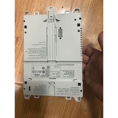 议价DXR2.E09101A西门子紧凑型房间控制器实物图拍摄维修