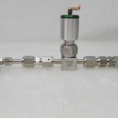 SWAGELOK SS-BNV51-0 W/ R07-100-RGAA PLUS FITTINGS