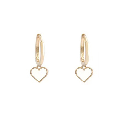 高级感白色母贝小爱心耳环