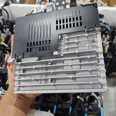 议价汇川200W100W伺服驱动器SV660NS1R6I，电机M