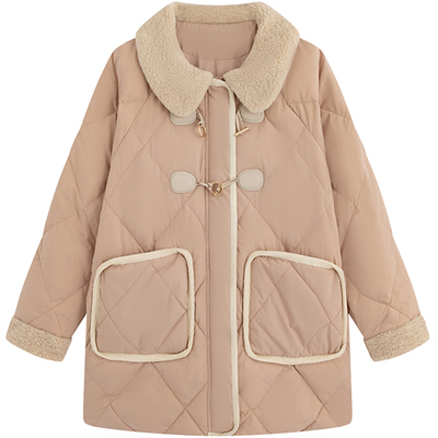 大码仿羊羔毛拼接牛角扣羽绒服