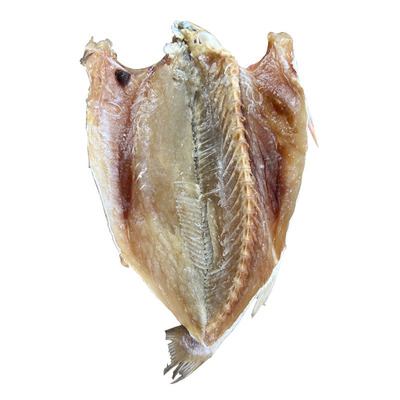 渔民新晒宁波特产白梅鱼鲞