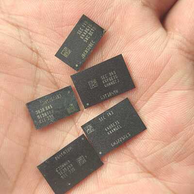 议价三星LPDDR4内存芯片K4U6E3S4AM-MGCJ，图上维修