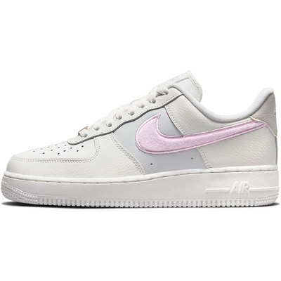 Nike/耐克正品Air Force 1女子秋轻便透气舒适低帮板鞋DQ0826-100