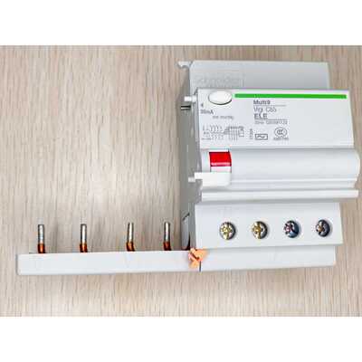 施耐德漏电保护器Multi9VigiC65ELE
