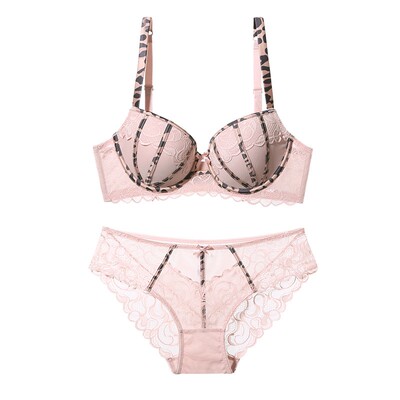 文胸大胸聚拢夏季蕾丝薄款内衣女