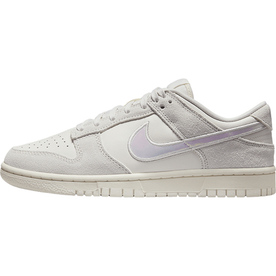 Nike/耐克女士轻盈系带运动板鞋