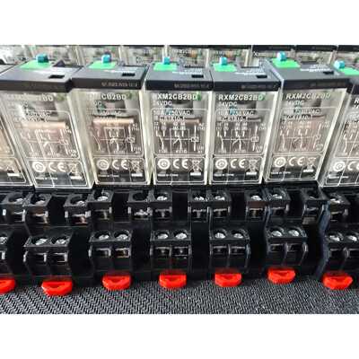 询价下单施耐德继电器RXM2CB2BD，24VDC，8脚，带底座RX