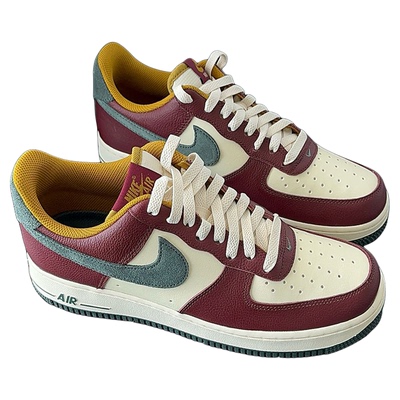 耐克AF1红绿拼色低帮系带板鞋