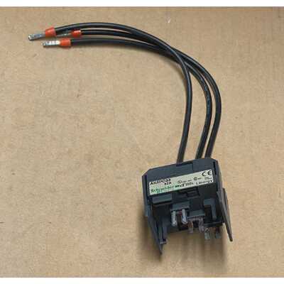 4PCs Schneider Electric AK5PC33 32A 3Phase PlugOut Connectio