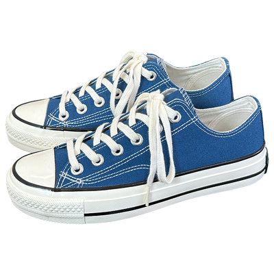 雾霾蓝低帮男女同款时尚款帆布鞋