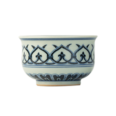 三勤堂手绘青花主人杯