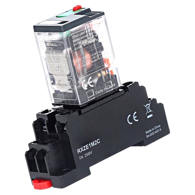 中间小型电磁继电器交直流DC24V