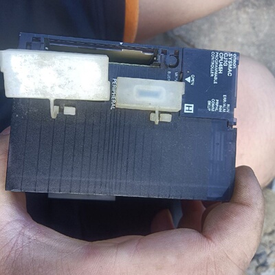 龙PLC电源CJ1GCPU45H东西如图僅此配