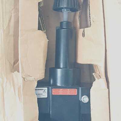 Wilkerson R40-0B-000 5GC18 Air Regulator, 3.8cm, High Flow,