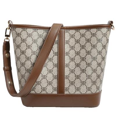 百丽复古水桶包单肩斜挎包