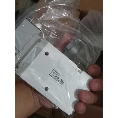 议价SMCVP7425DZ104A全新电磁阀看上请维修