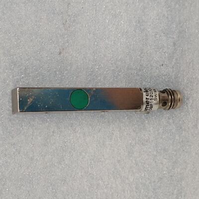 议价Baumer堡盟 IFFM 08P1520/O2S35L 电感式接近开关原装现货