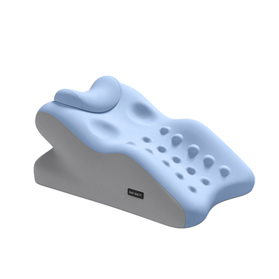 【知梦人】床上趴睡枕玩手机看剧