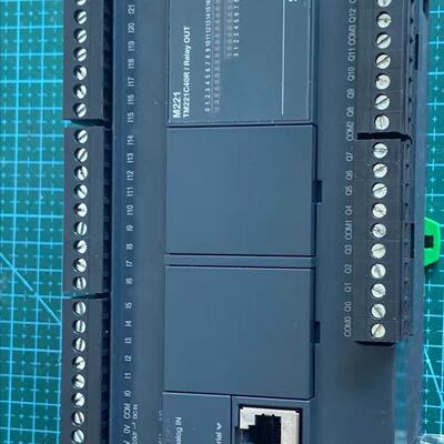 议价TM221C40R施耐德M221系列PLC本体24点24VDC输入 全新现货