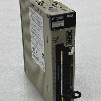 Yaskawa SGDV-1R6A21AY817AA Servopack 3PH 200W 200-230V 0-400