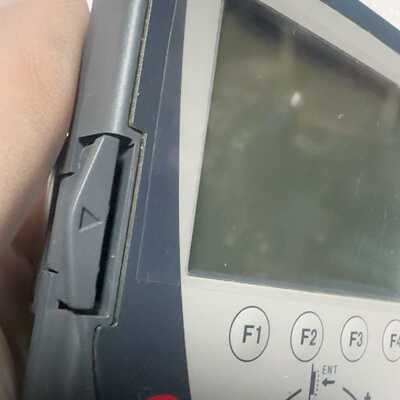 议价施耐德VW3A1102面板一块全新未使用功能包好诚维修