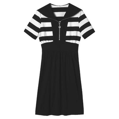 学院风条纹中裙连衣裙