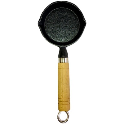 热油的小锅锅，铸铁煎蛋锅，迷你