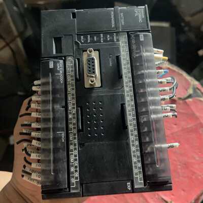 议价拆机欧姆龙PLC CP1L-M40DR-A，1.0版本。拆机
