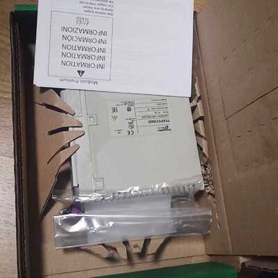 议价施耐德输出模块TSXP572823M TSXDSY64T2K全新现货