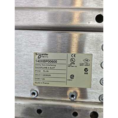 议价Schneider140XBP00600背板6槽维修