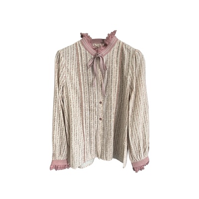 范可儿原创立领粉色内搭碎花衬衫