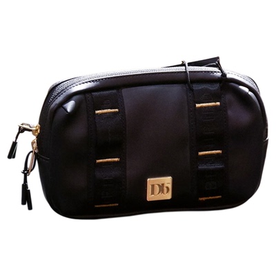 DB黑金DB限定款斜跨包