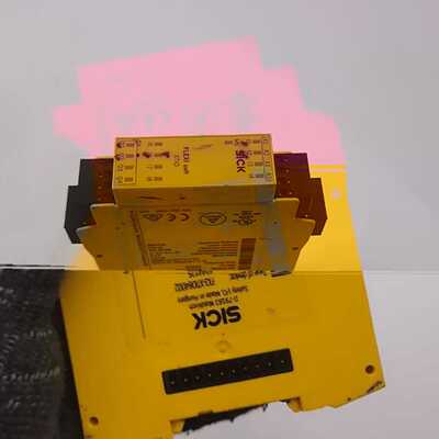 安全继电器 FX3-XTI084002 1044